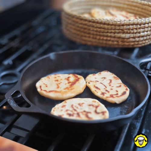 Pain cuit à la poêle: recette facile - Mouton-Résilient | Survivalisme ...